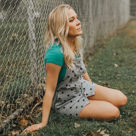 Brealyn's Closet (@brealynsheets) | Poshmark